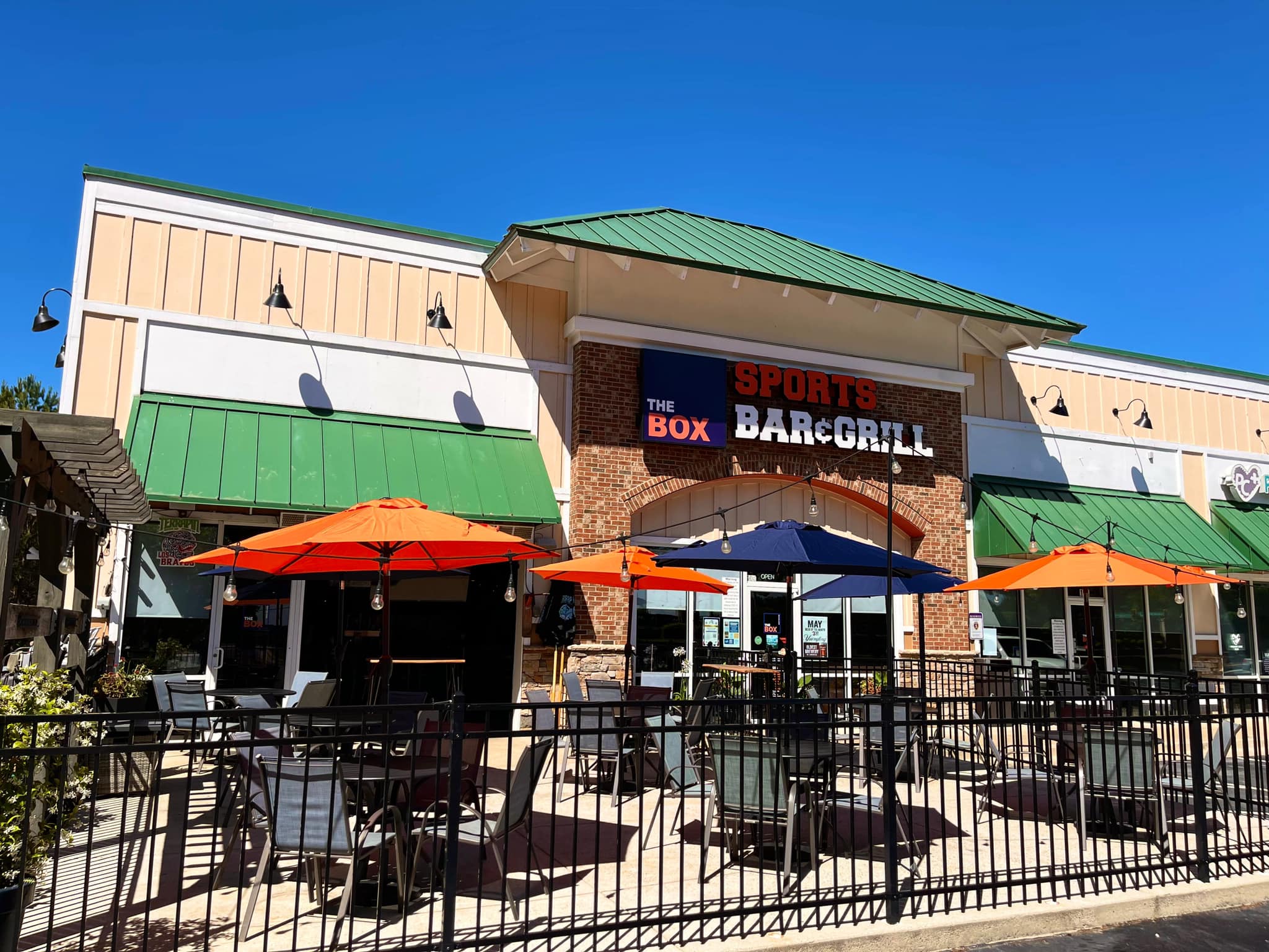 The Box Sports Bar & Grill - M&P Shopping Centers